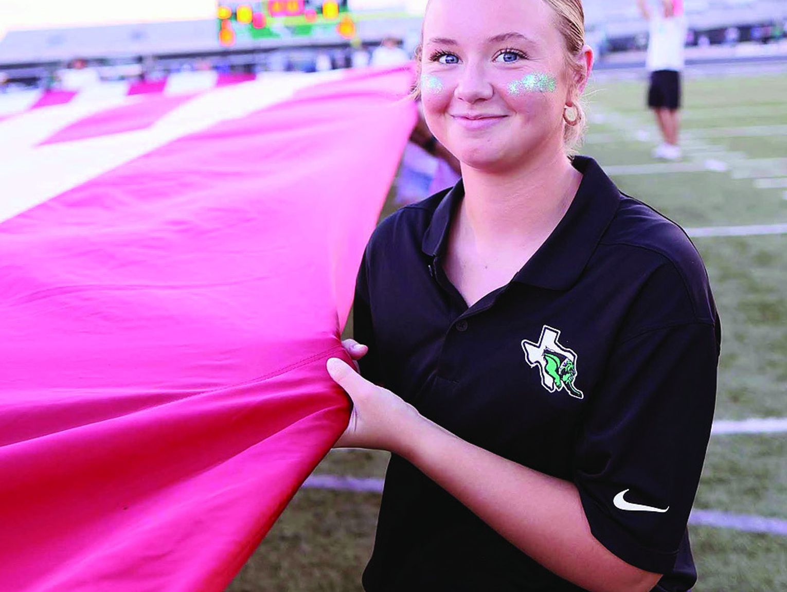 Dawgs battle Vikings in opener, 23-20