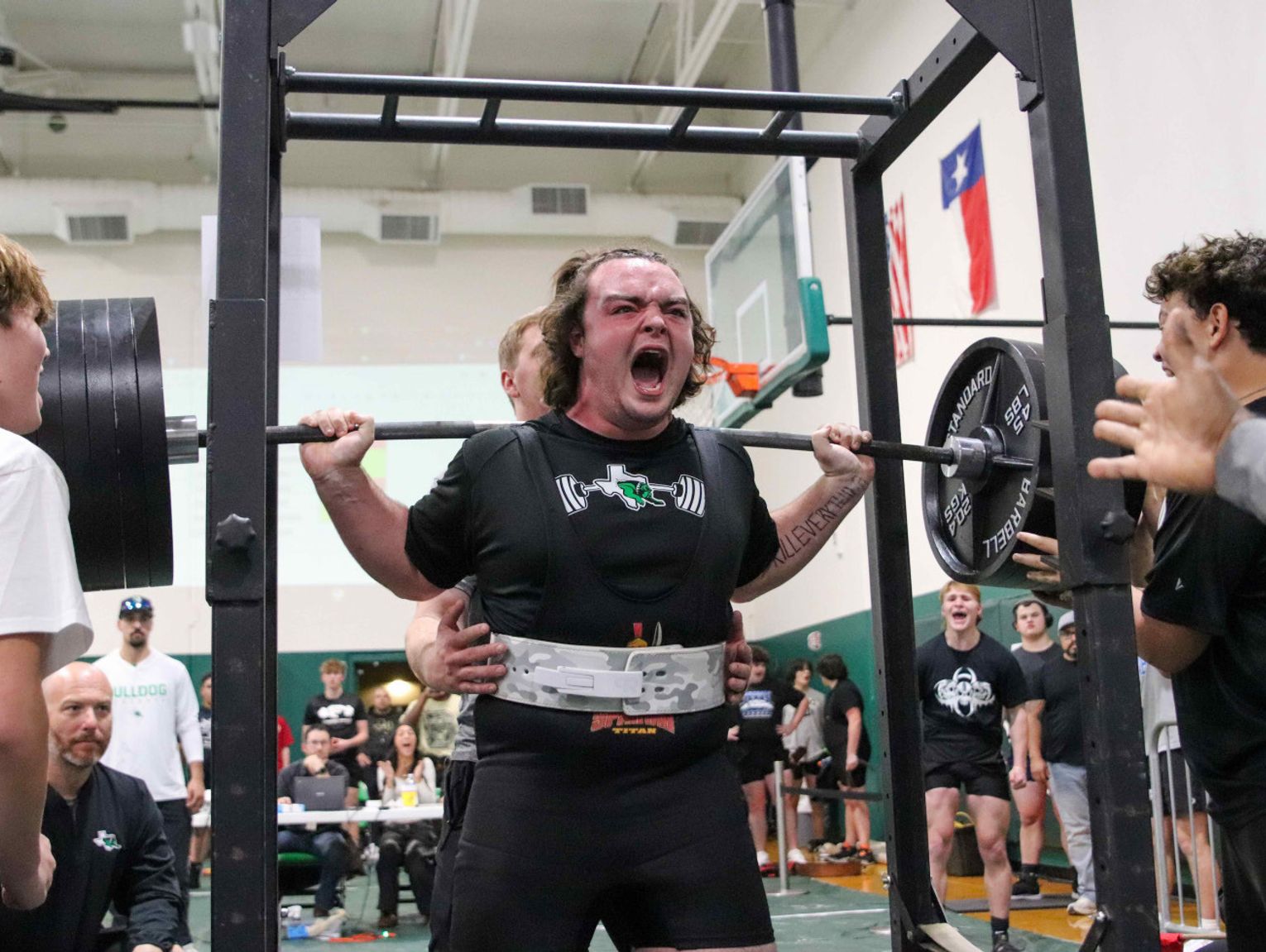 Lifters begin season by setting new records